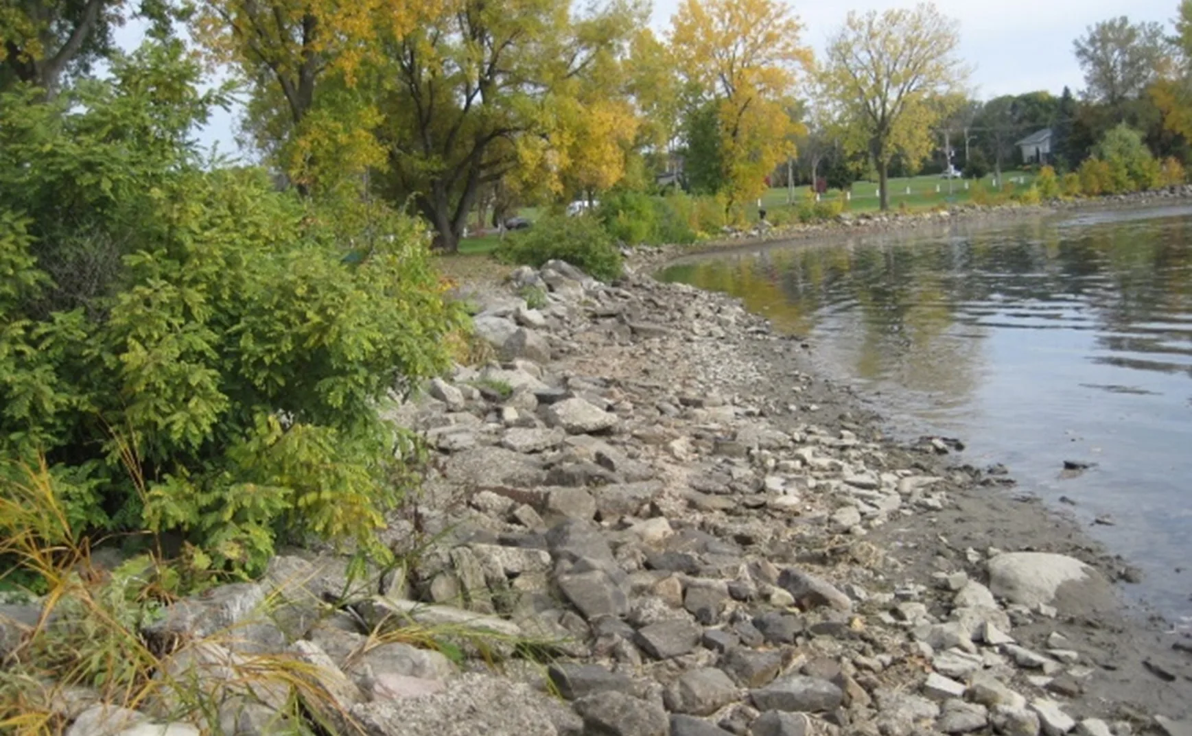 Stabilisation des berges au parc Fritz et réfection des émissaires à ...